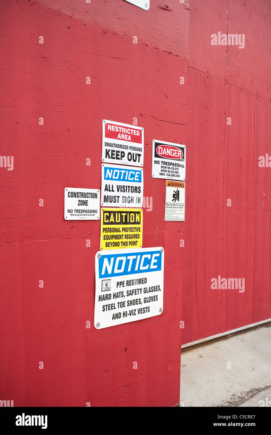 Red warning light for construction site hi-res stock photography and ...