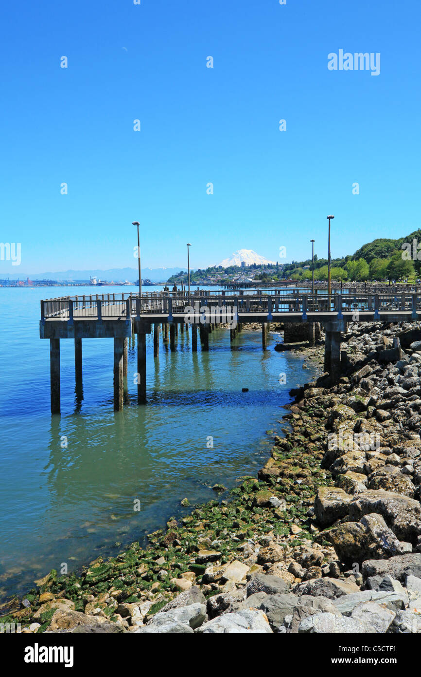 Tacoma, WA Ruston Way waterfront with pier and Mt.Rainier during summer ...