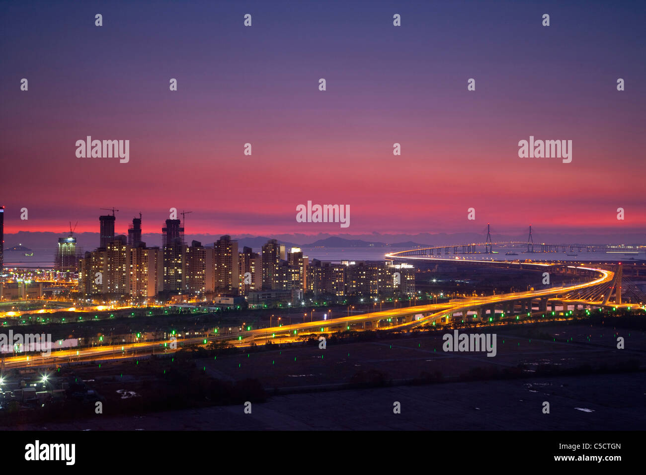 Incheon night hi-res stock photography and images - Alamy