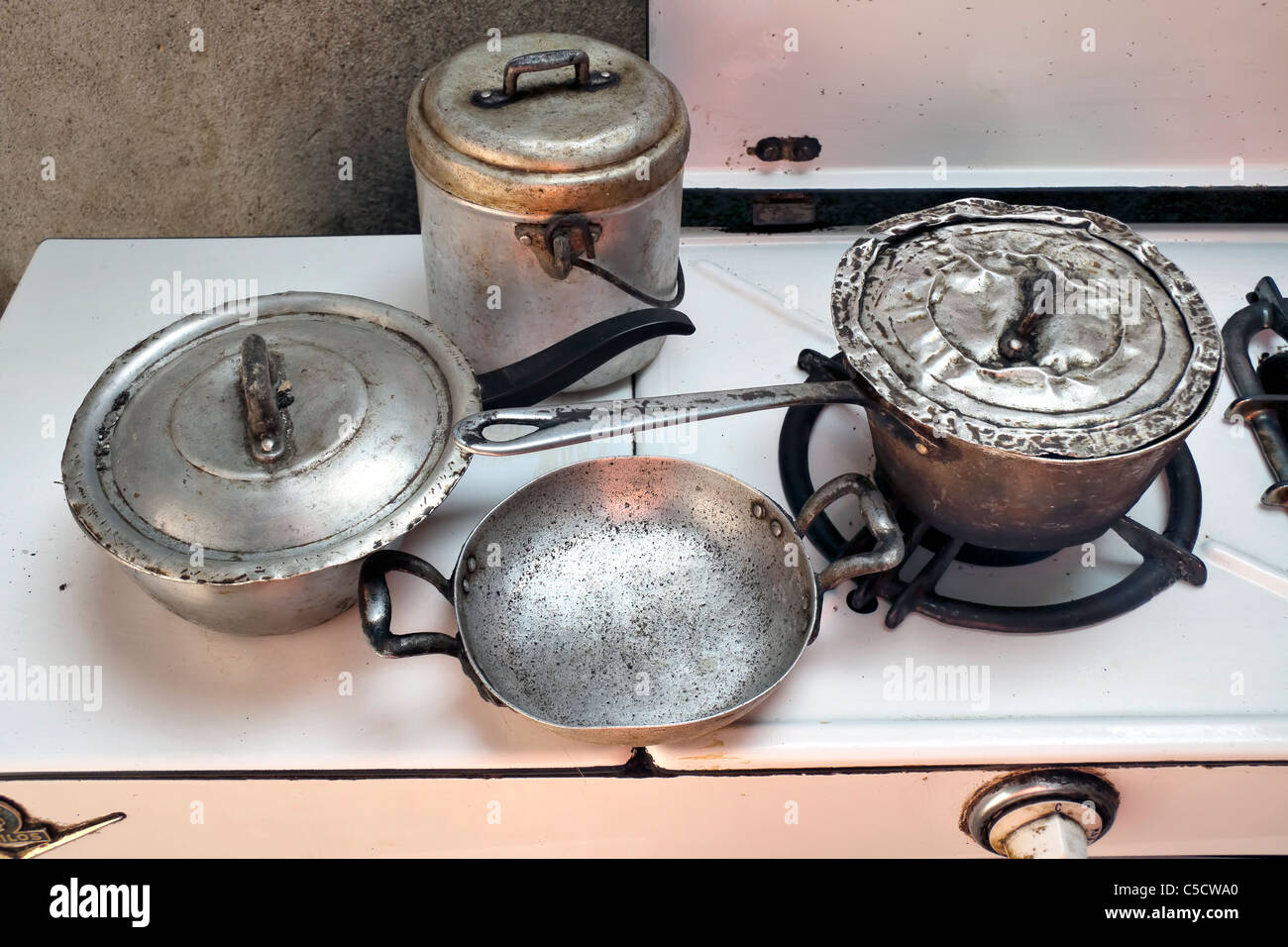 Vintage pots on an old cooker from the fifties Stock Photo - Alamy