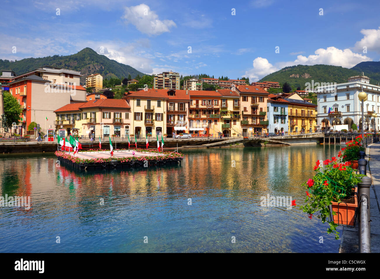 View of the center of Lago d'Orta Omegna Stock Photo - Alamy