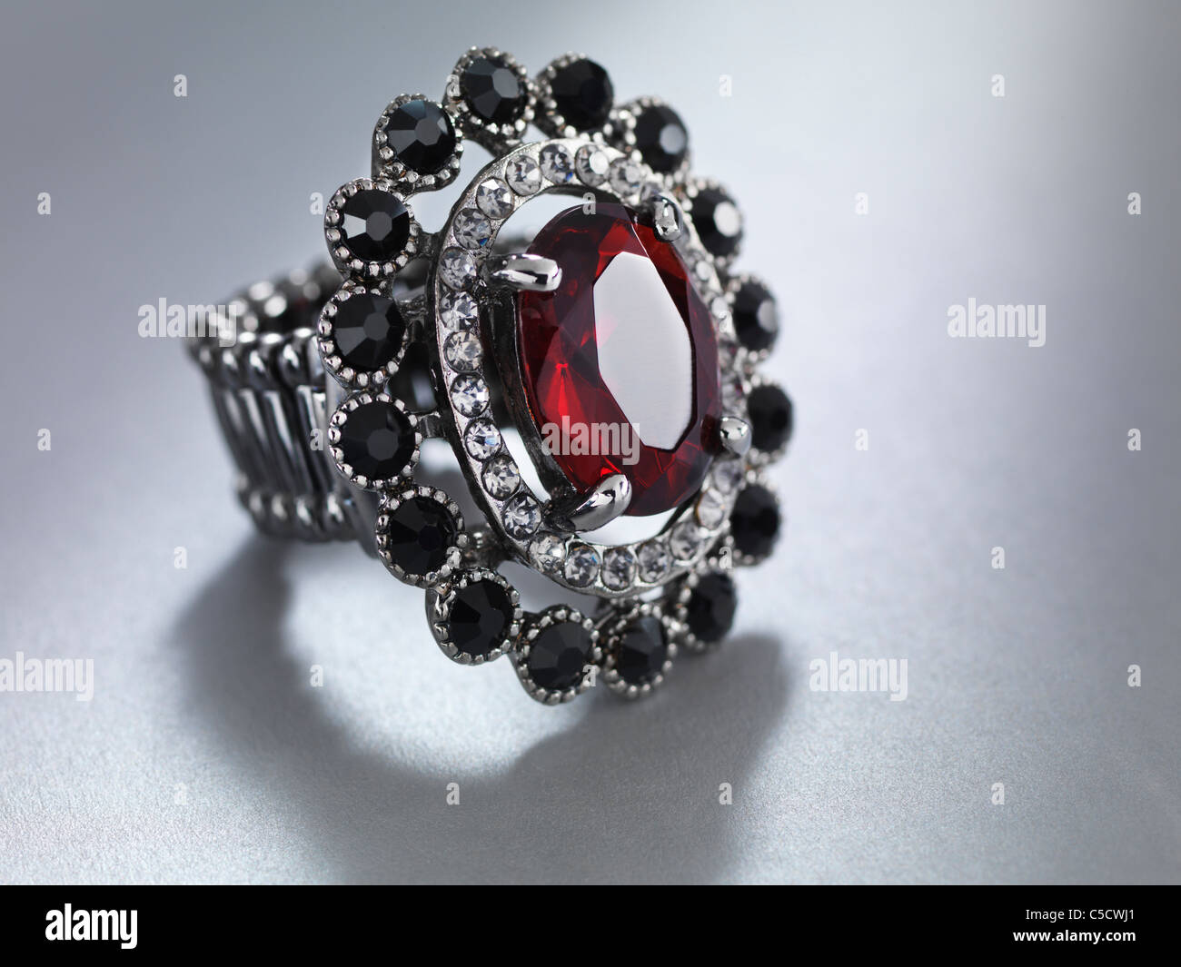 Ring of red hi-res stock photography and images - Alamy