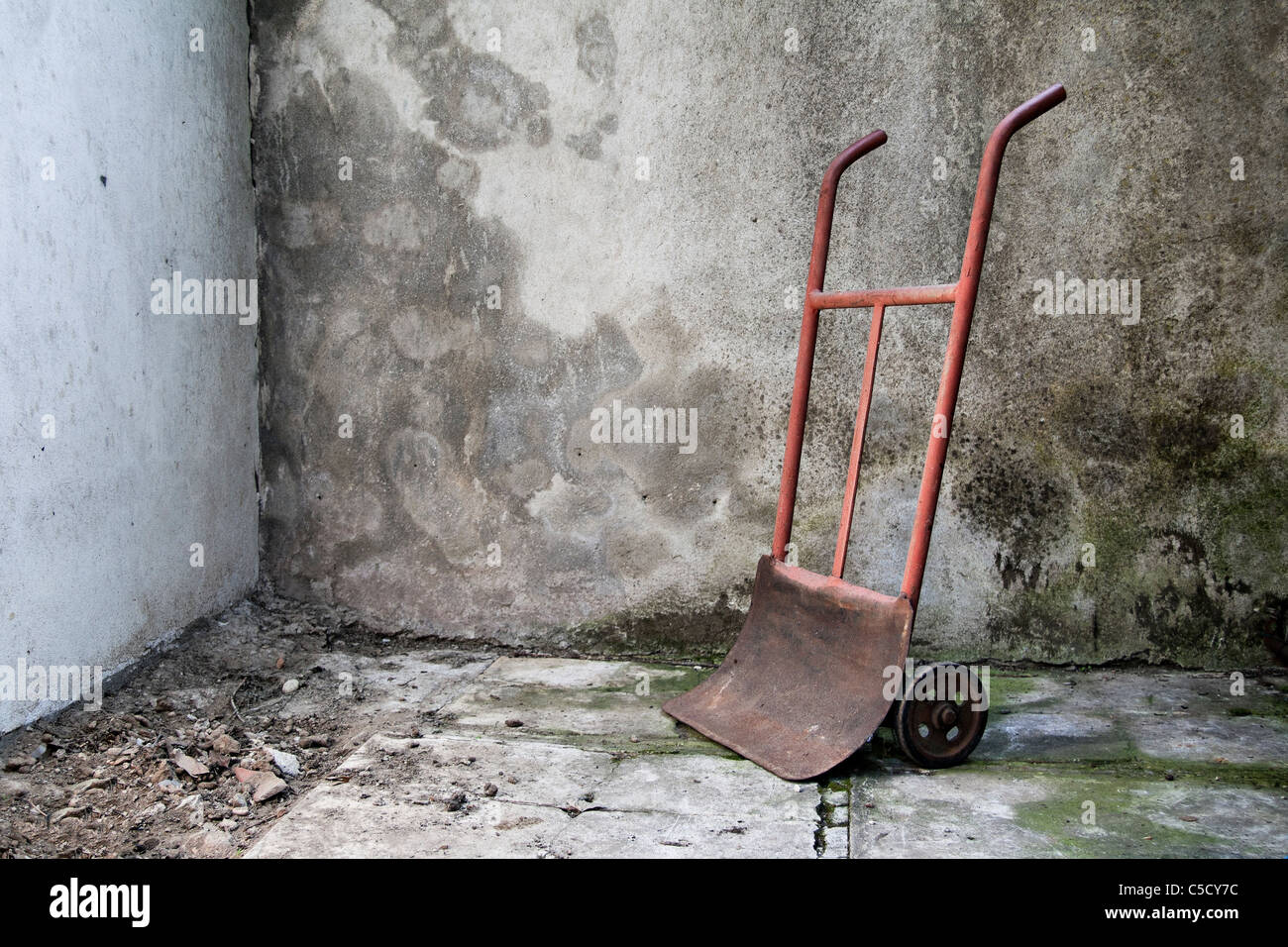 Rusty trolley hi-res stock photography and images - Alamy