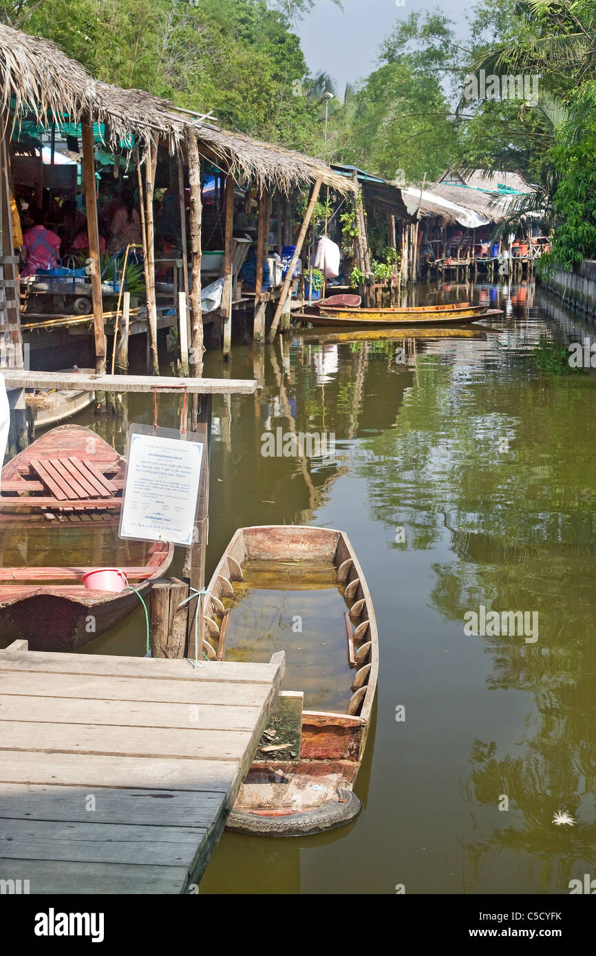 Floating kiosk hi-res stock photography and images - Alamy