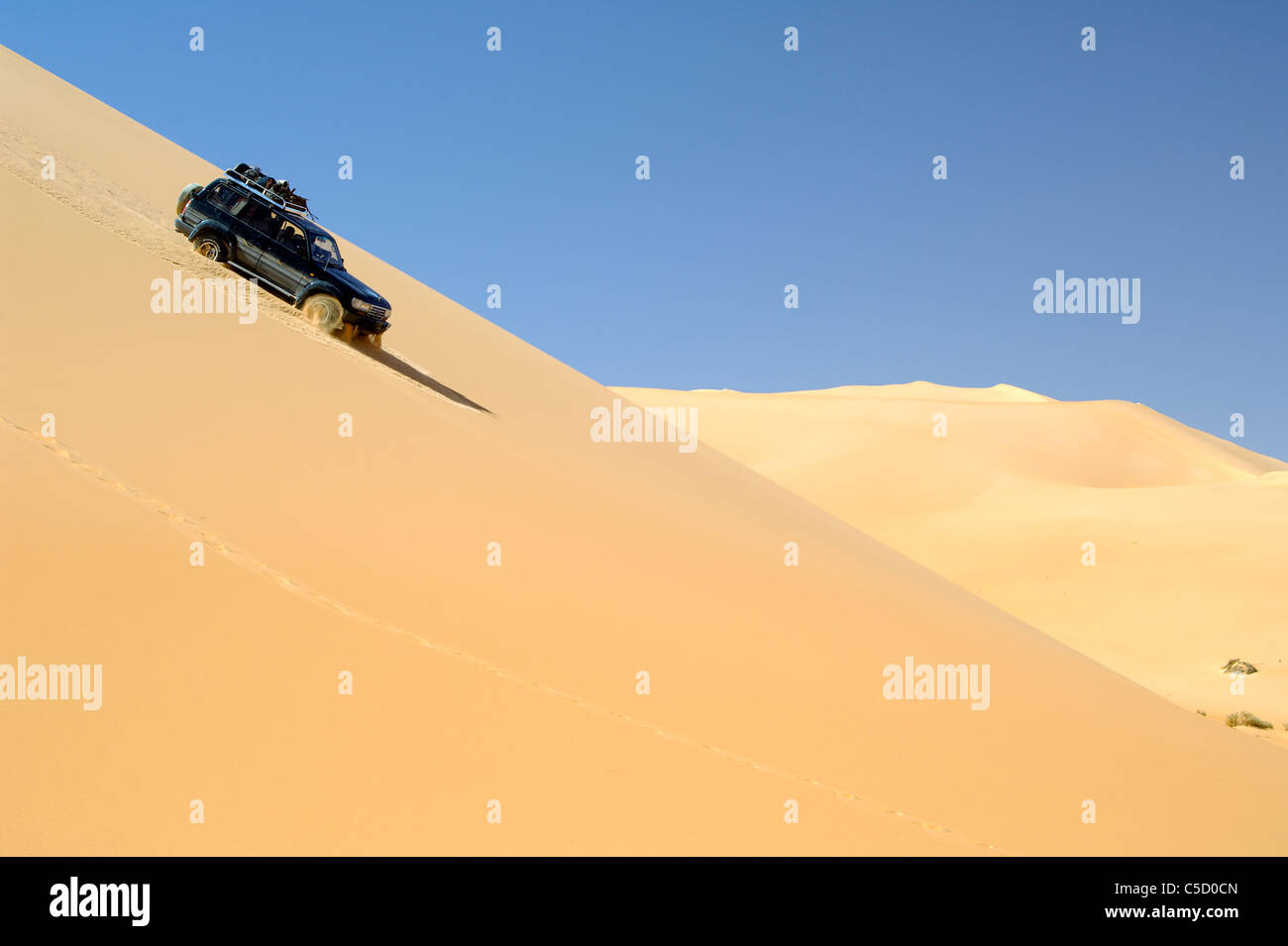 Driving on sand hi-res stock photography and images - Alamy