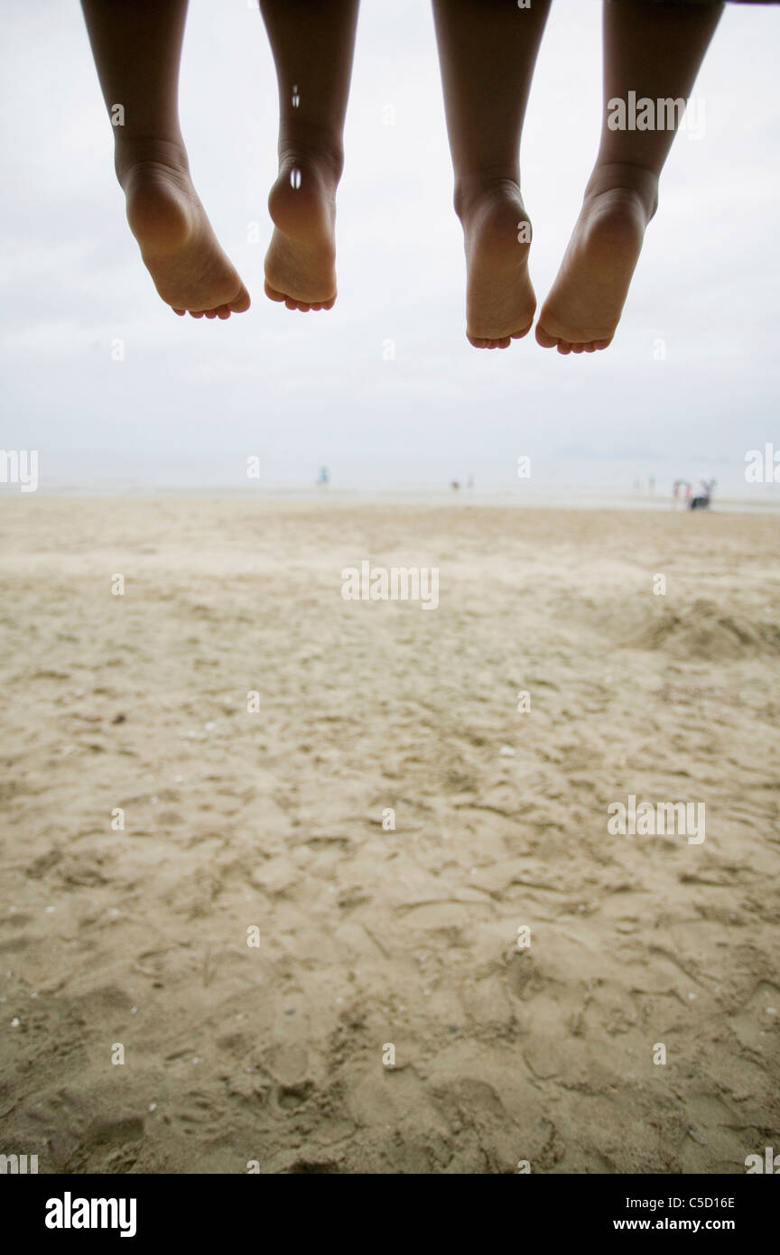 brare feet of beach Stock Photo - Alamy