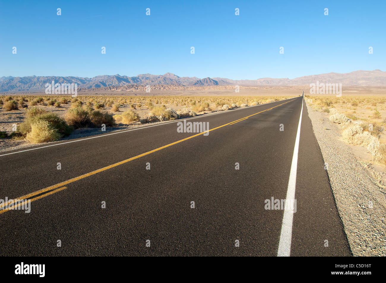 Empty asphalt High Resolution Stock Photography and Images - Alamy