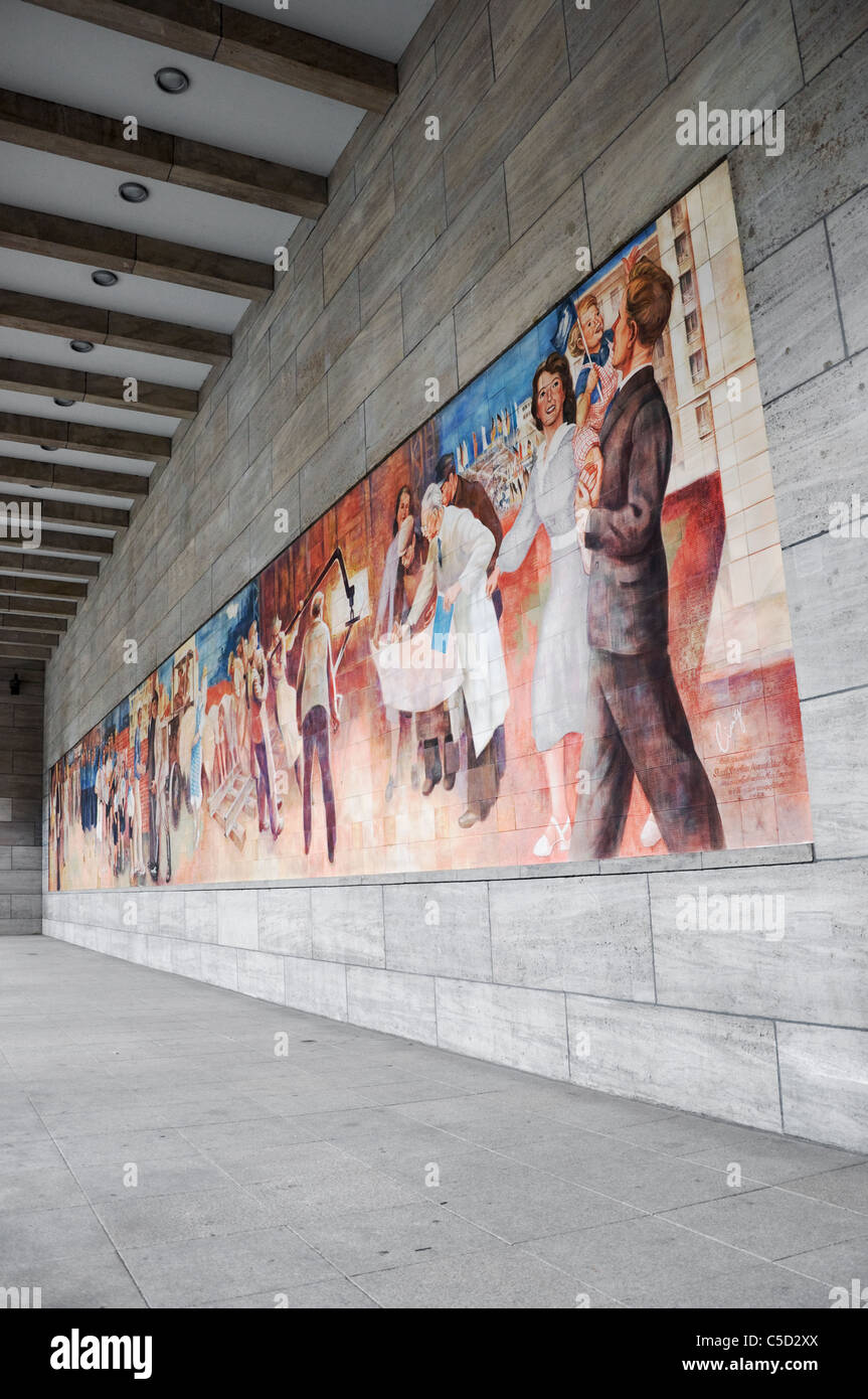 Soviet mural in the wall of nazi architecture, Berlin, Germany Stock ...