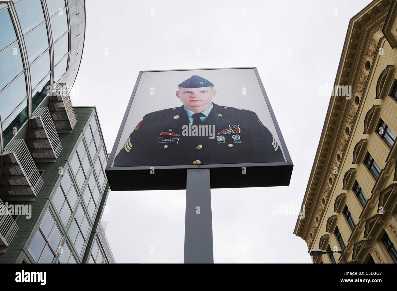 American checkpoint guard hi-res stock photography and images - Alamy