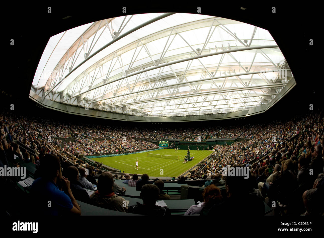 Center court roof closed wimbledon hi-res stock photography and images ...