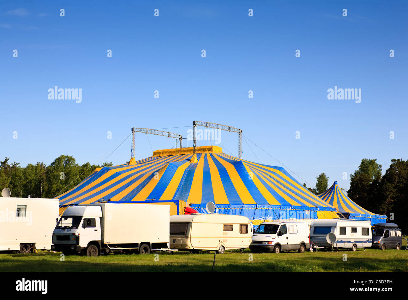Circus Tent Exterior Stock Photos & Circus Tent Exterior Stock Images ...