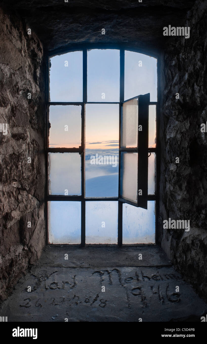 Tower windows hi-res stock photography and images - Alamy