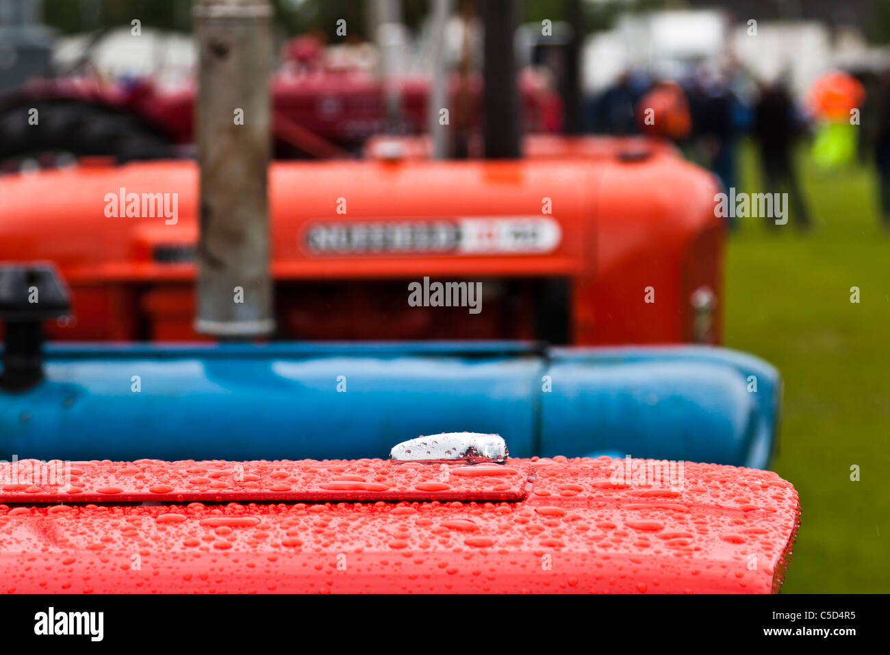 Tractors in row hi-res stock photography and images - Alamy