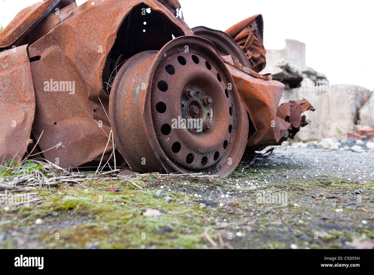 Broken down rusty car hi-res stock photography and images - Alamy