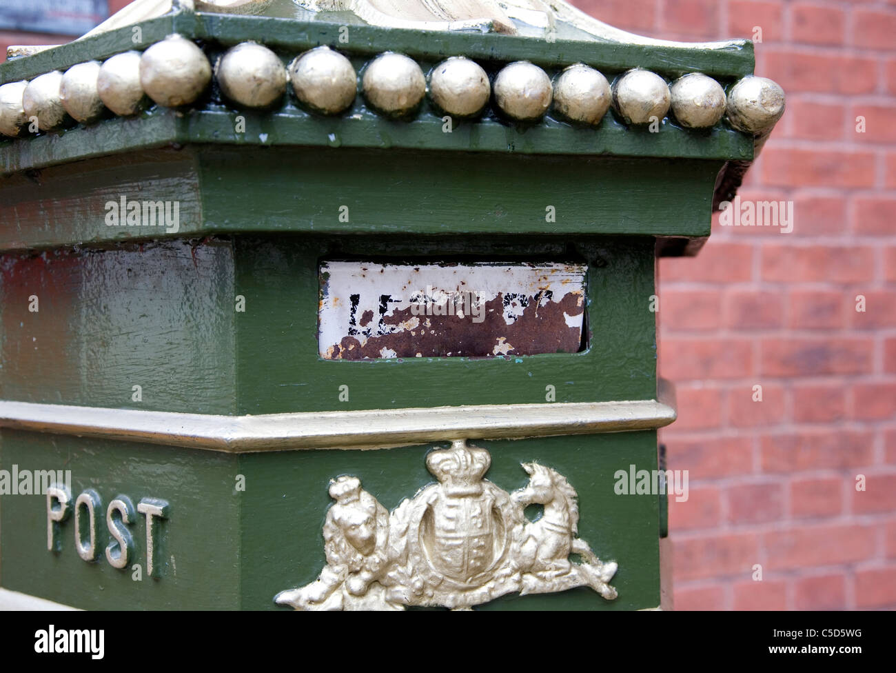 The kent postbox hi-res stock photography and images - Alamy