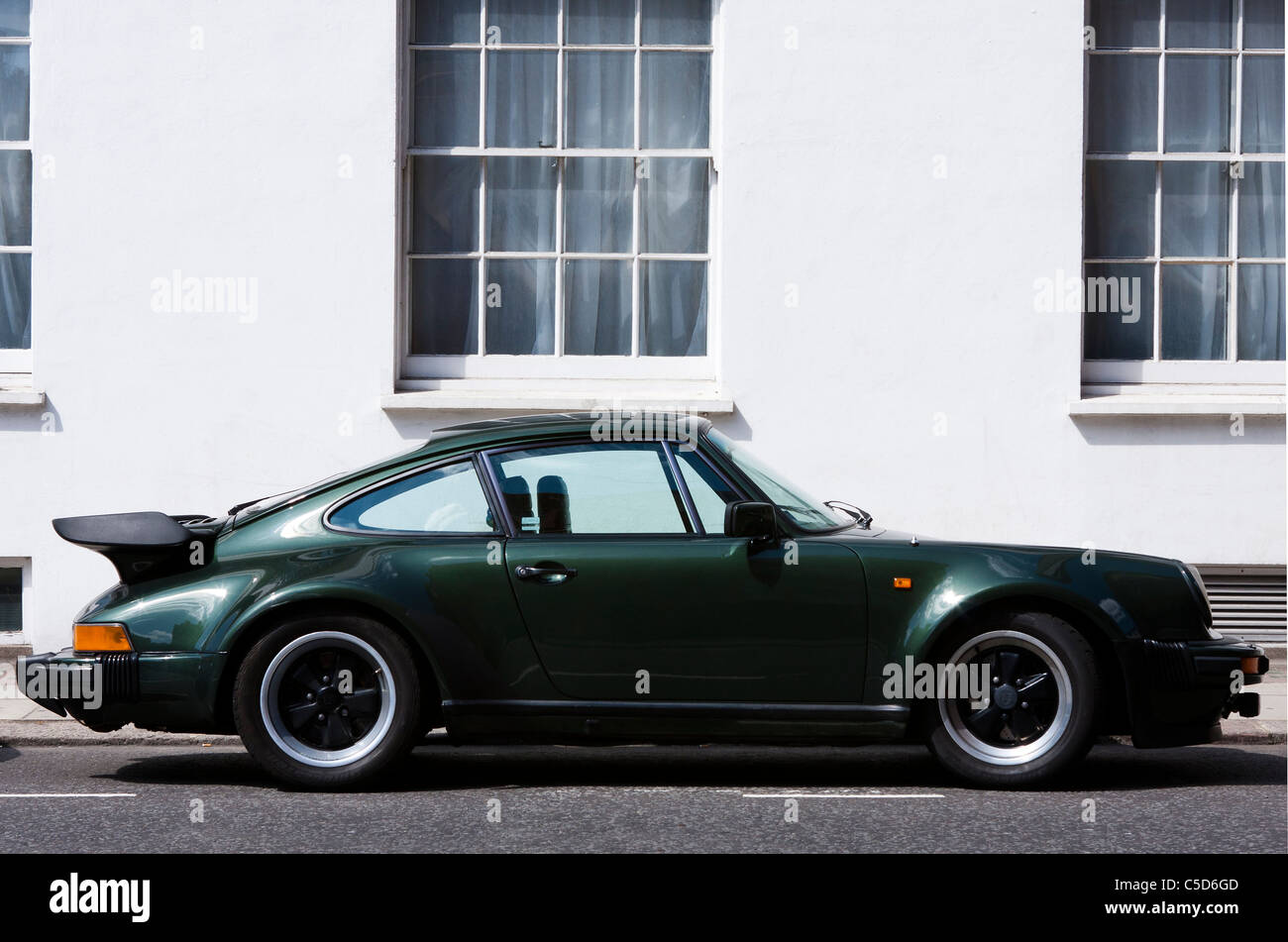 Porsche green hi-res stock photography and images - Alamy