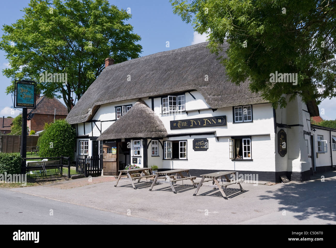Heddington wiltshire hi-res stock photography and images - Alamy