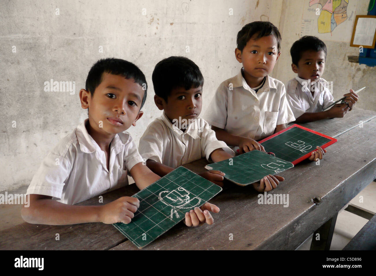 Cambodian children hi-res stock photography and images - Alamy
