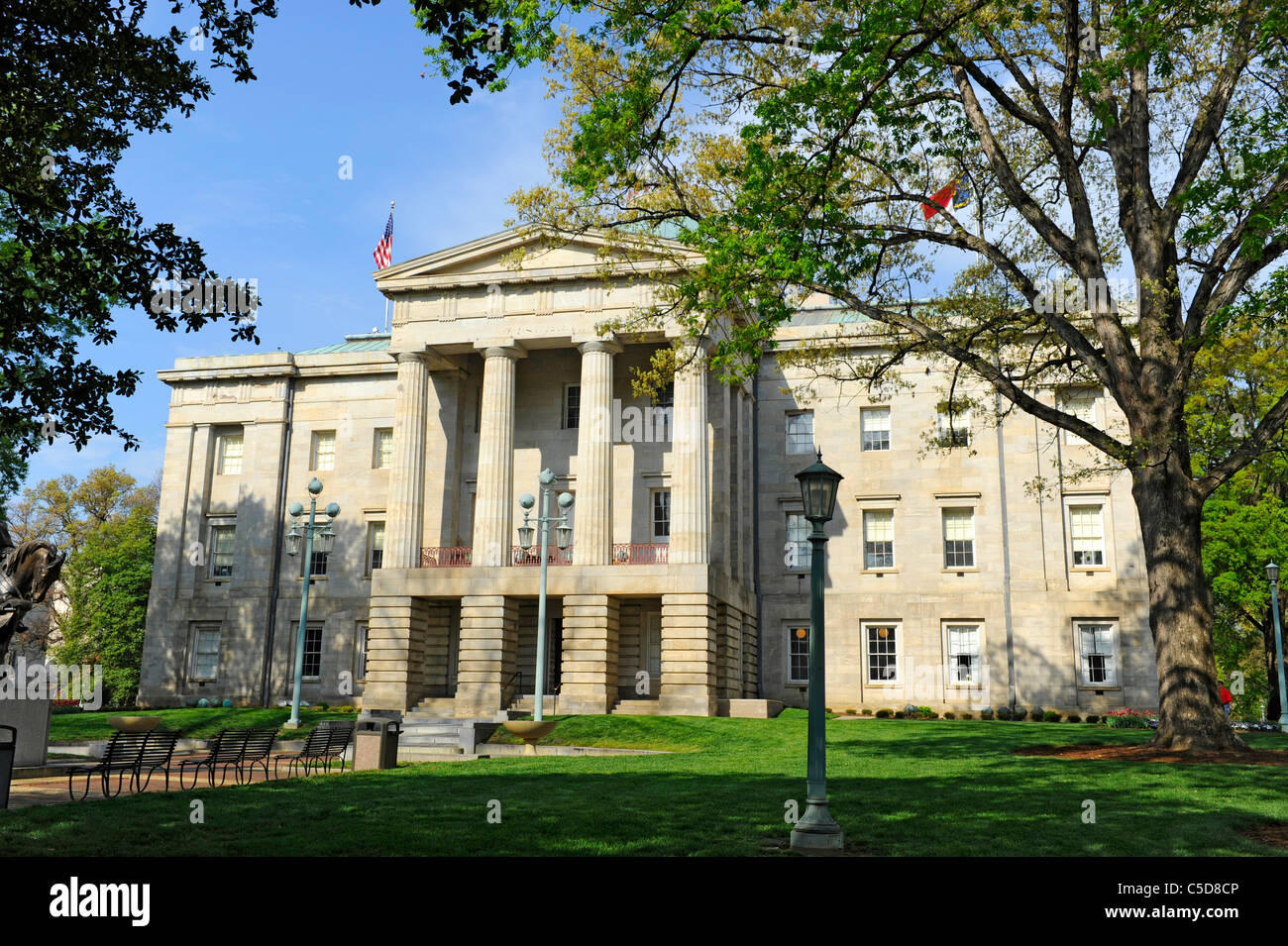 North carolina senate hi-res stock photography and images - Alamy