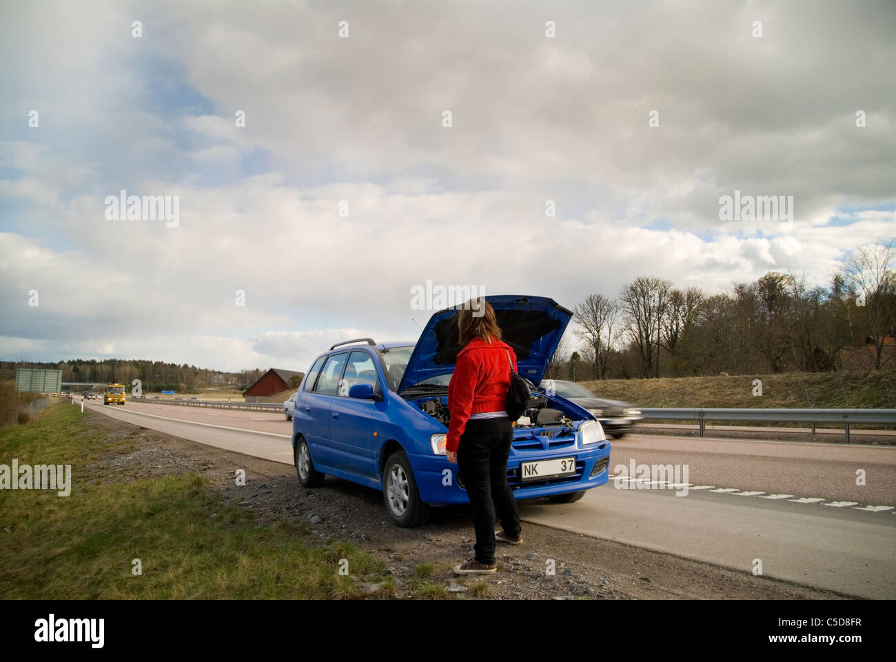 Car break hi-res stock photography and images - Alamy