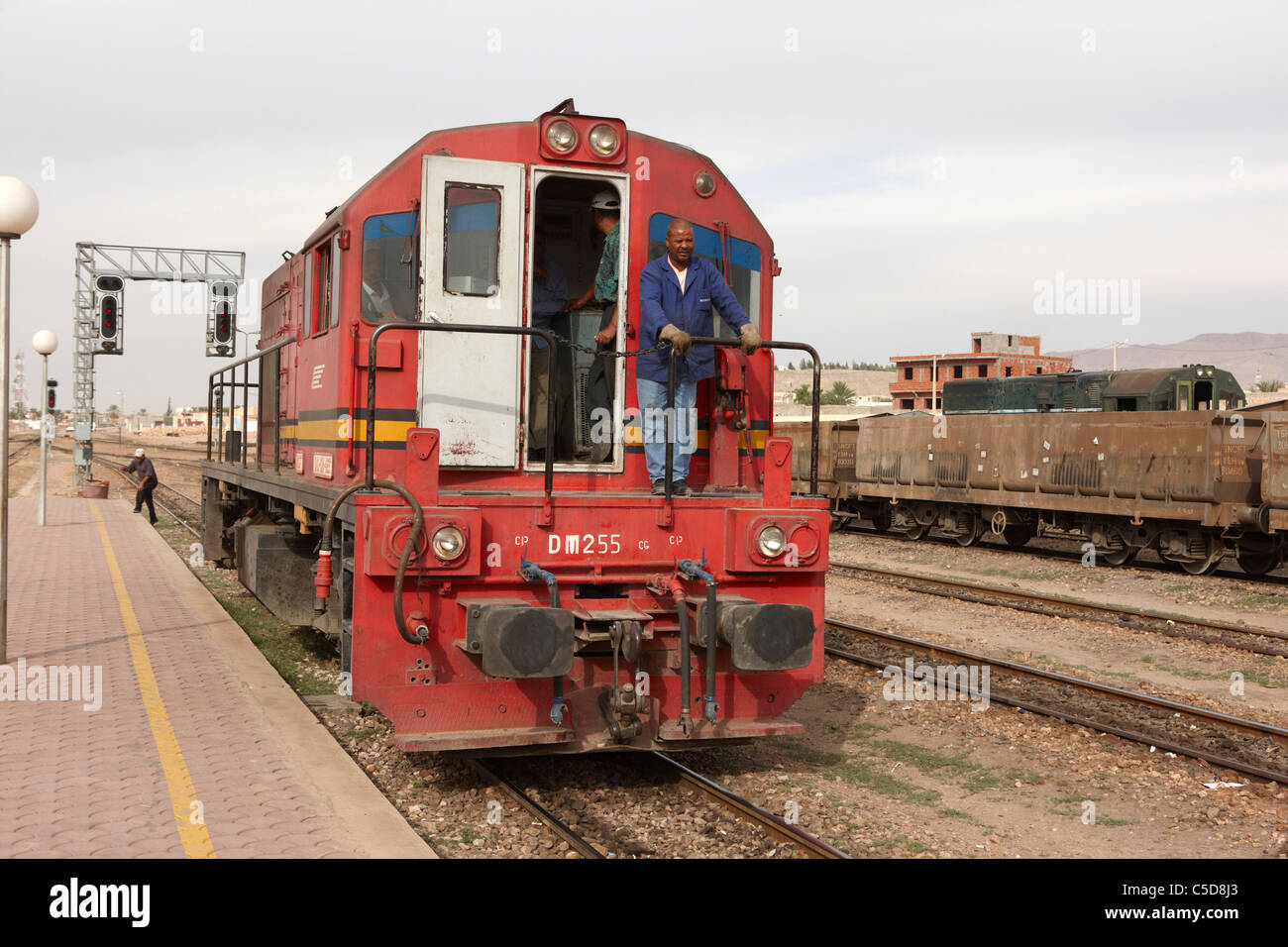 Tunisia train lezard rouge hi-res stock photography and images - Alamy