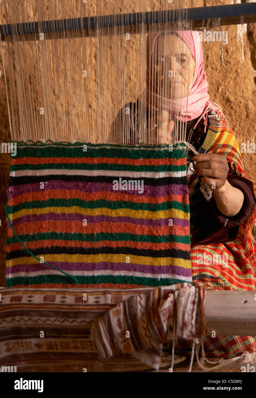 Berber weaving hi-res stock photography and images - Alamy