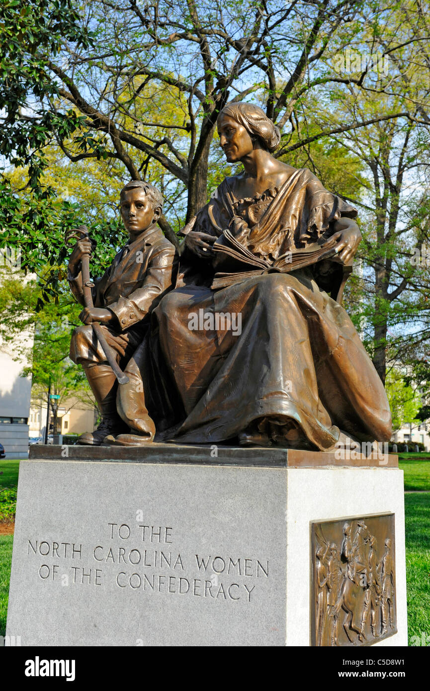 Monument to the Women of the Confederacy State Capitol Building complex ...