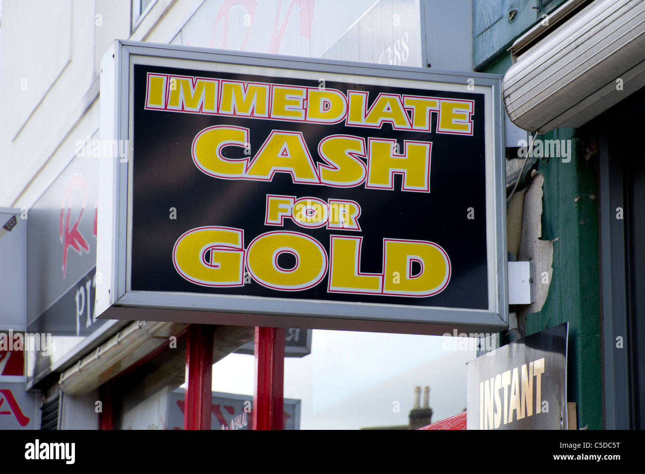 Gold shop cash hi-res stock photography and images - Alamy