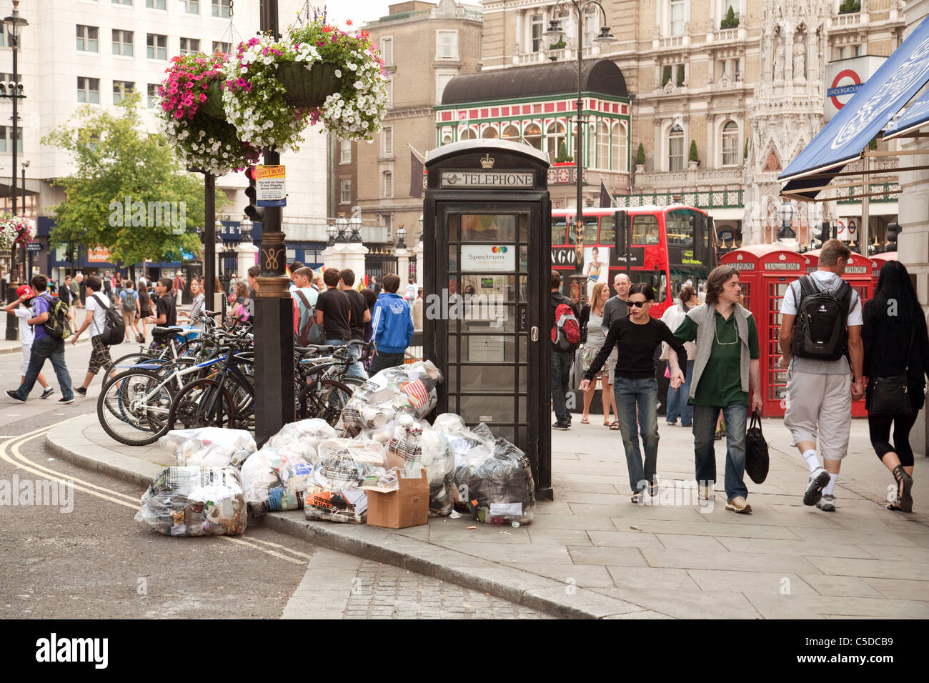 Piles of rubbish, Duncannon street, Trafalgar Square London UK Stock ...