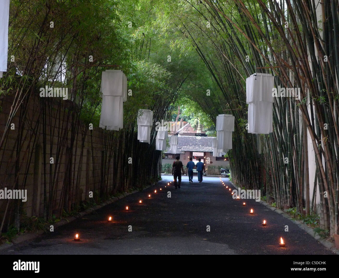 Emple hi-res stock photography and images - Alamy