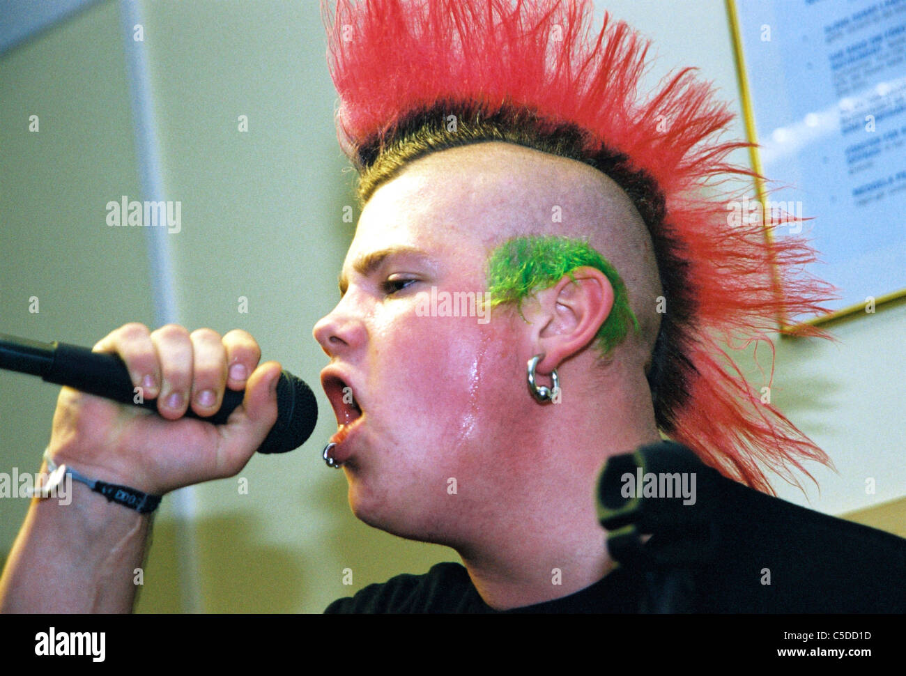 Sweaty Singer High Resolution Stock Photography and Images - Alamy