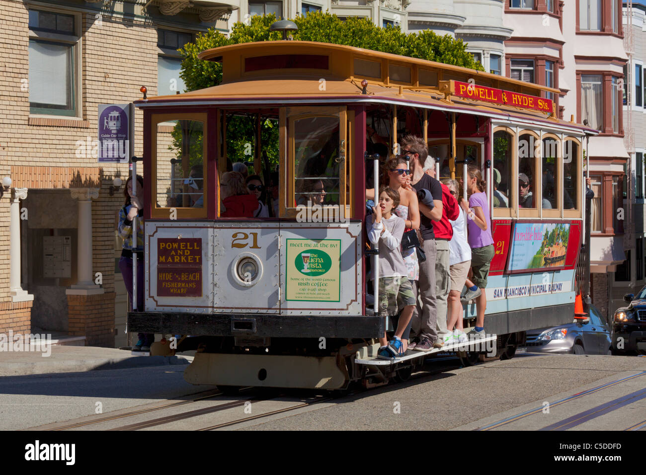 San francisco cable cars hi-res stock photography and images - Alamy