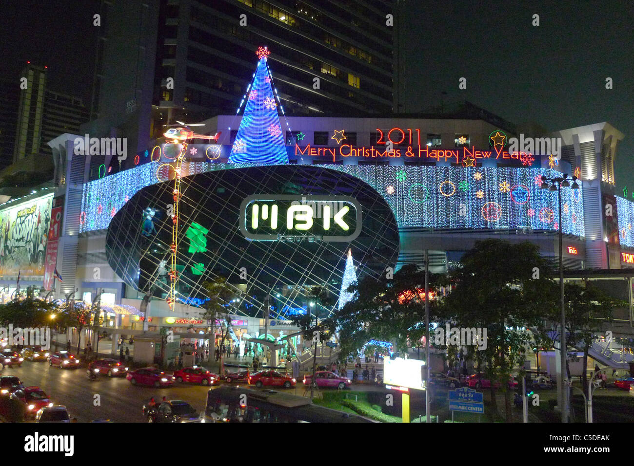 THAILAND Siam Square, Bangkok. Christmas time. MBK super store. Photo ...