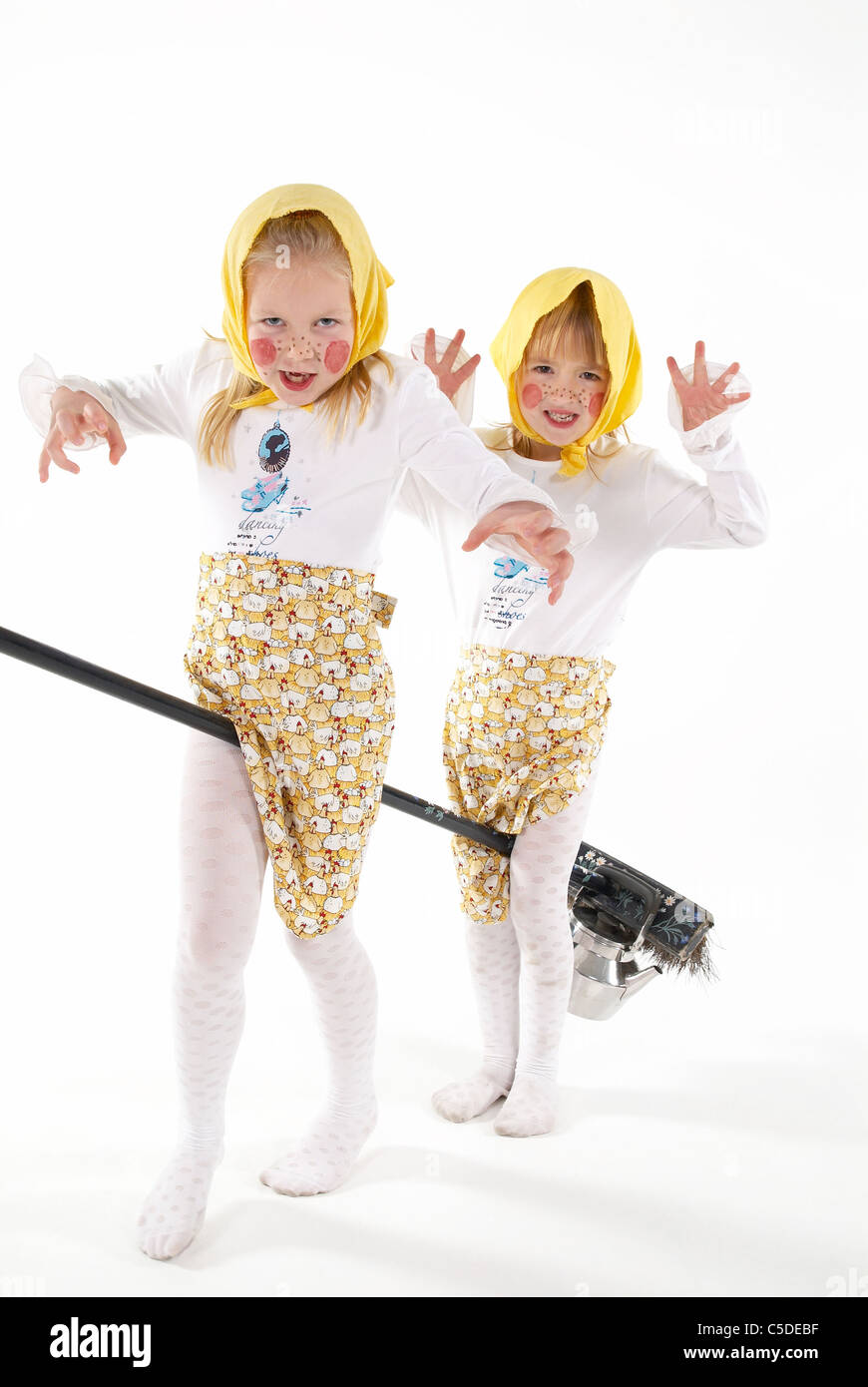 The two sisters witches hi-res stock photography and images - Alamy