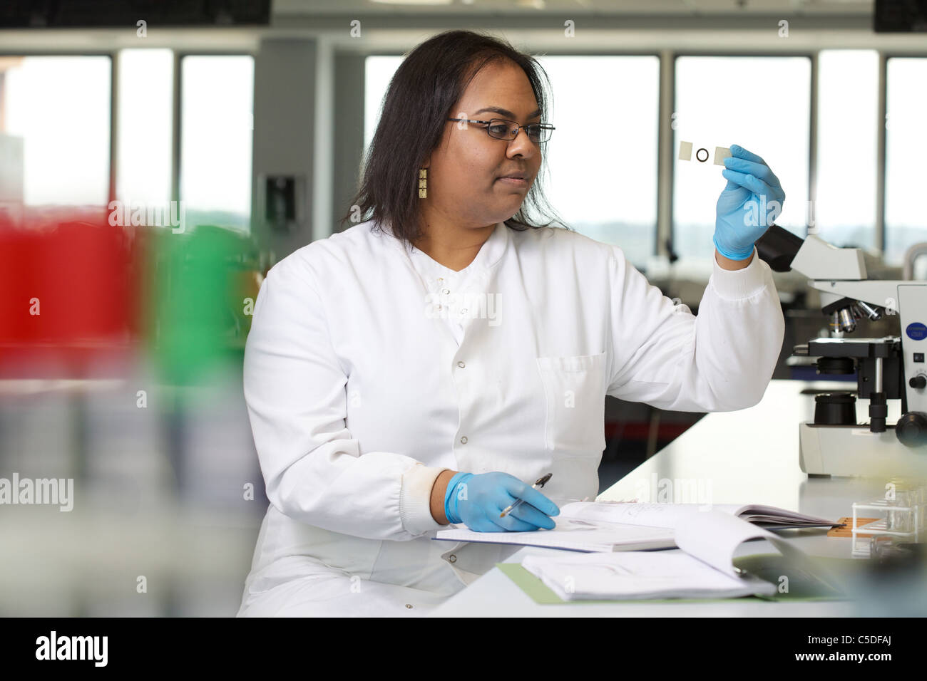 Wednesday 6th July 2011 Lab technician at work in the Leeds ...