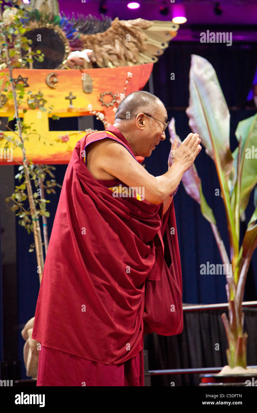 Lama priest hi-res stock photography and images - Alamy