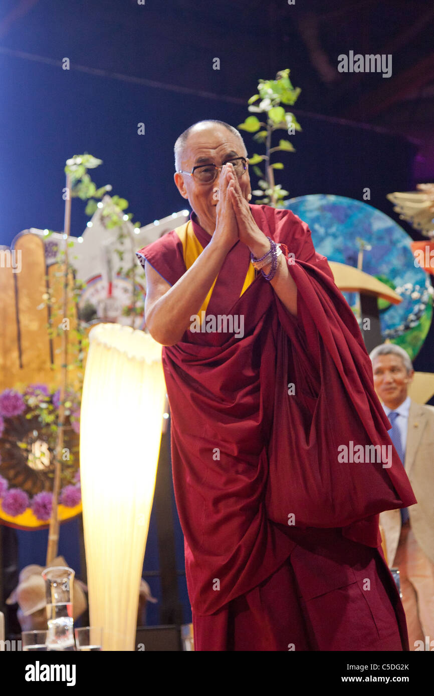 Lama priest hi-res stock photography and images - Alamy