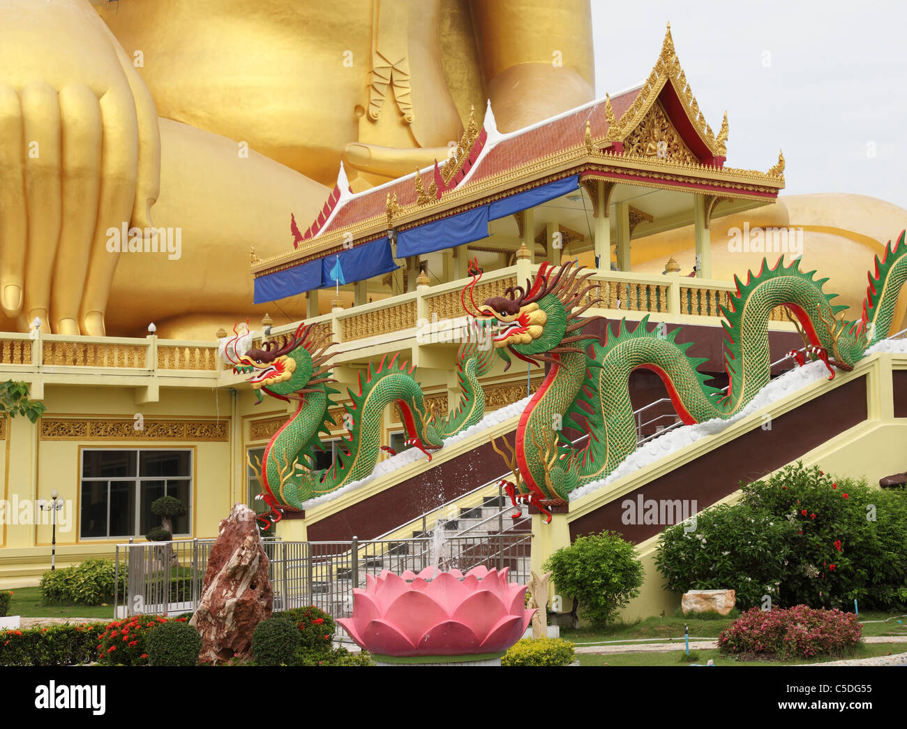 Gran Buda Wat Muang