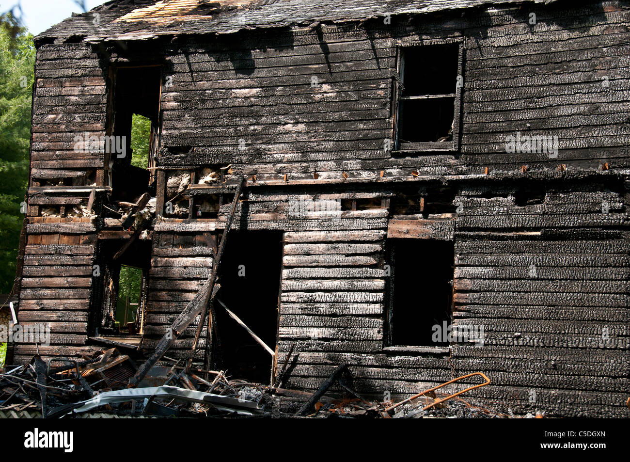 Burned home remains hi-res stock photography and images - Alamy