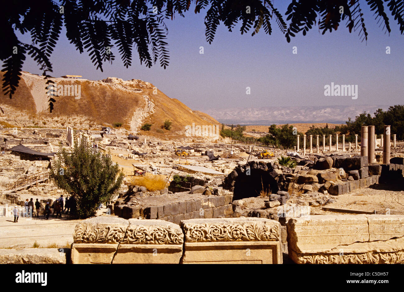 Beit She'an archaeological site, Biblical city in Jordan Valley Stock ...