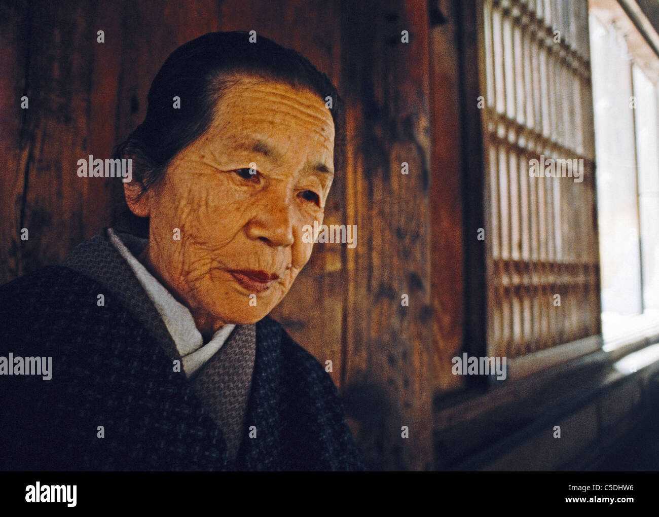 Elderly japanese people hi-res stock photography and images - Alamy