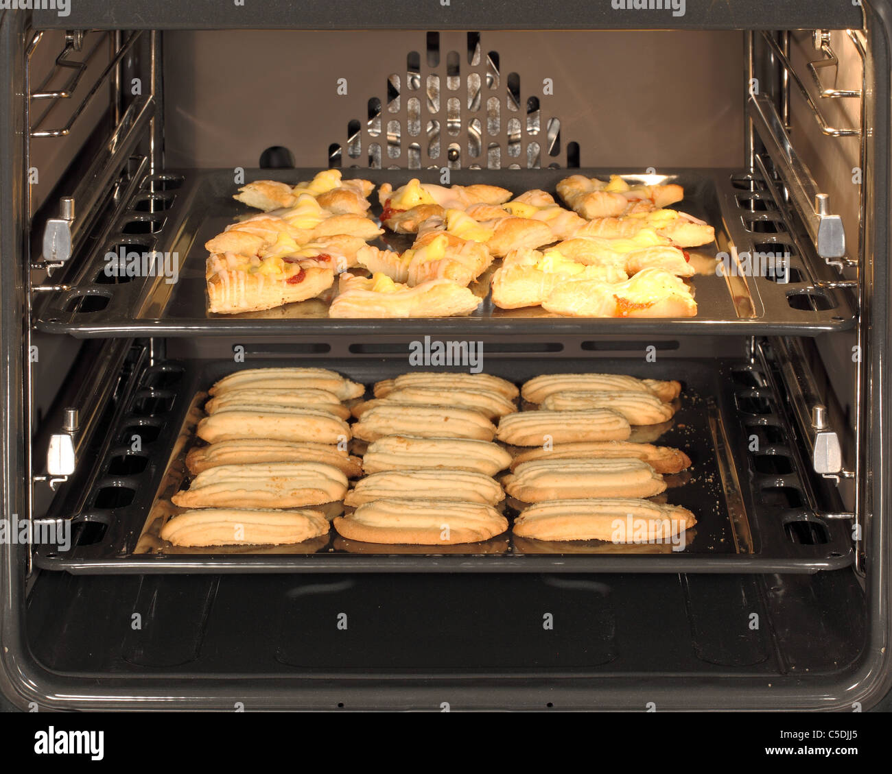 Pastry oven baked hi-res stock photography and images - Alamy