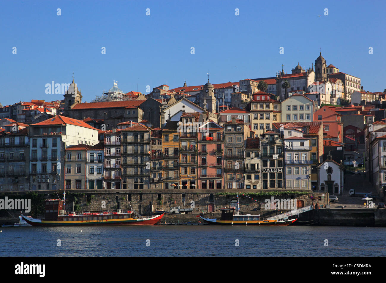 Porto waterfront hi-res stock photography and images - Alamy