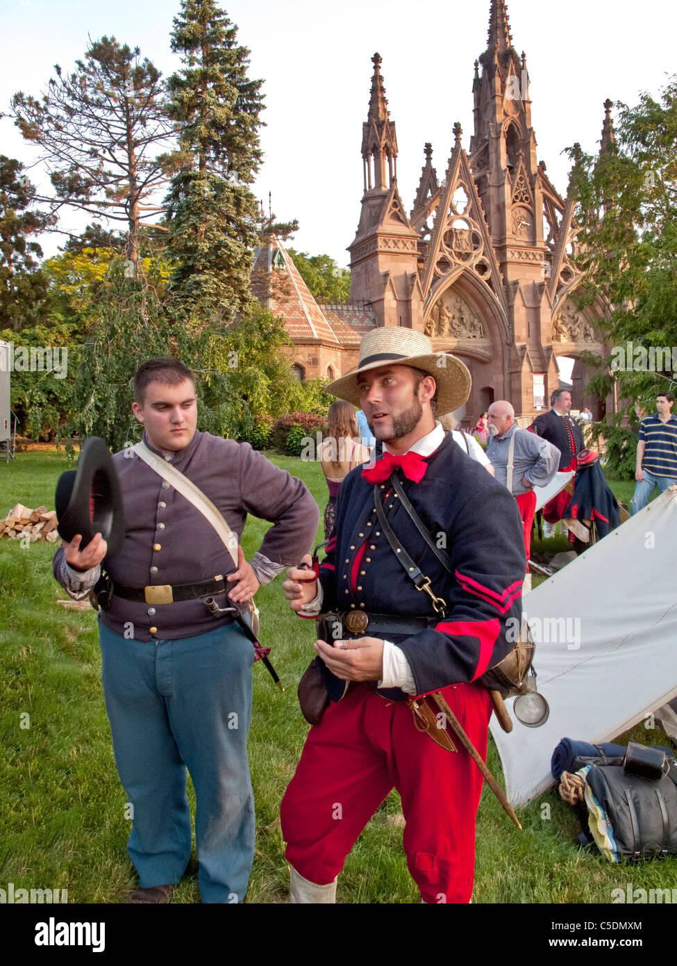 Civil war uniforms hi-res stock photography and images - Alamy