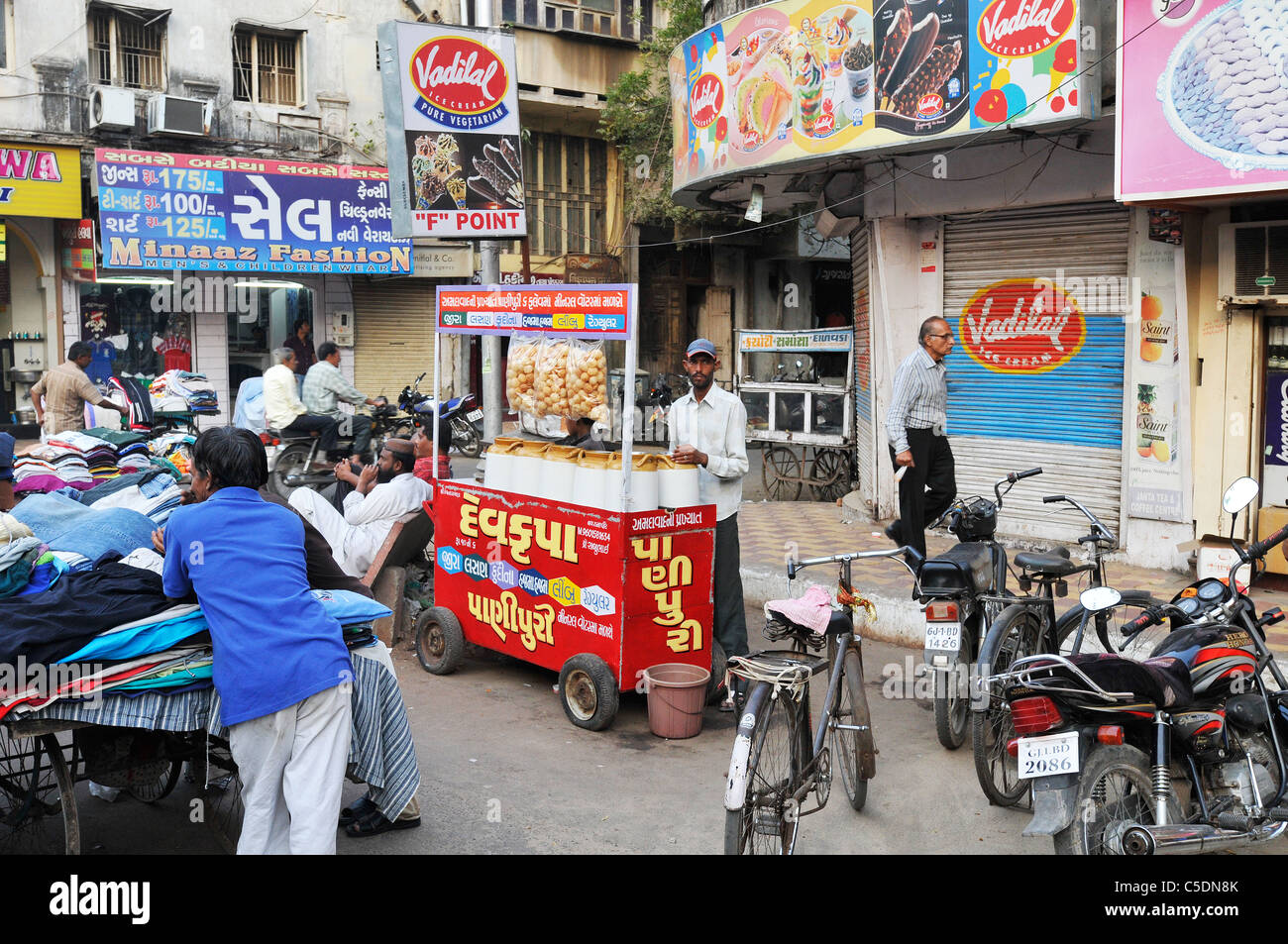 Street scene in Ahmedabad, India Stock Photo - Alamy