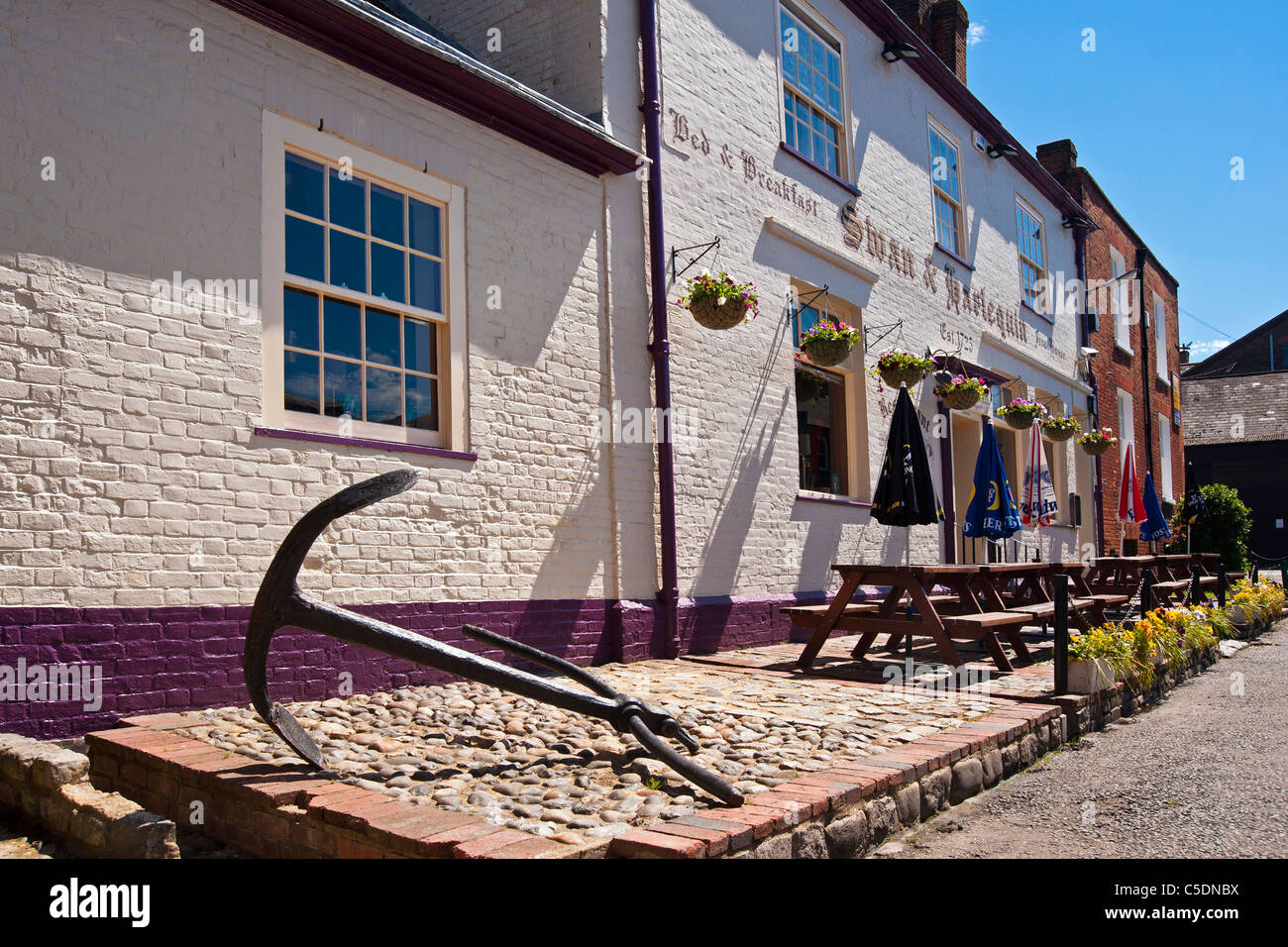 The sun inn faversham hi-res stock photography and images - Alamy
