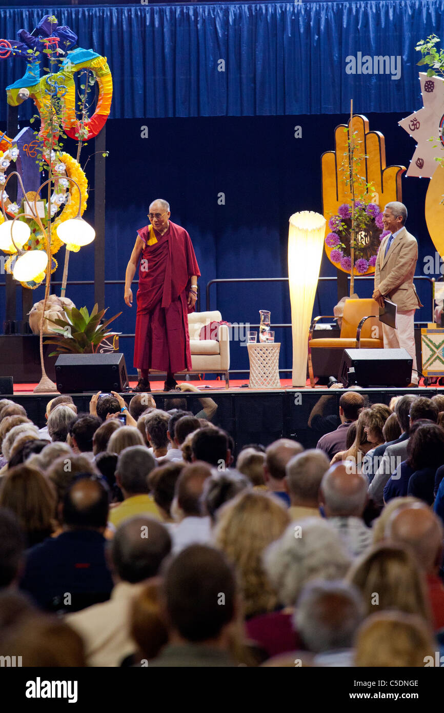 Lama priest hi-res stock photography and images - Alamy