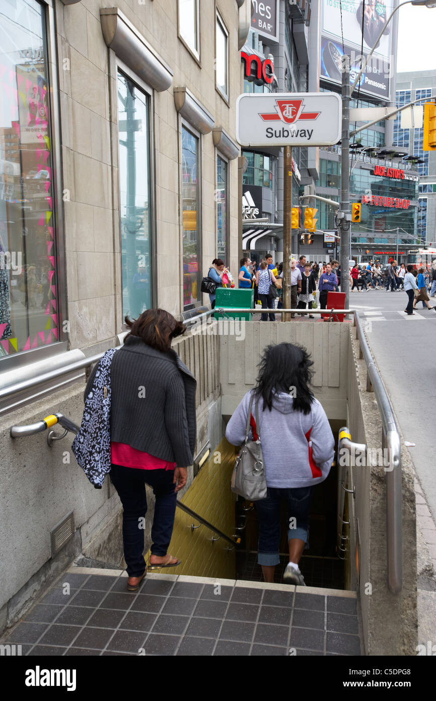 Commuters entering subway hi-res stock photography and images - Alamy