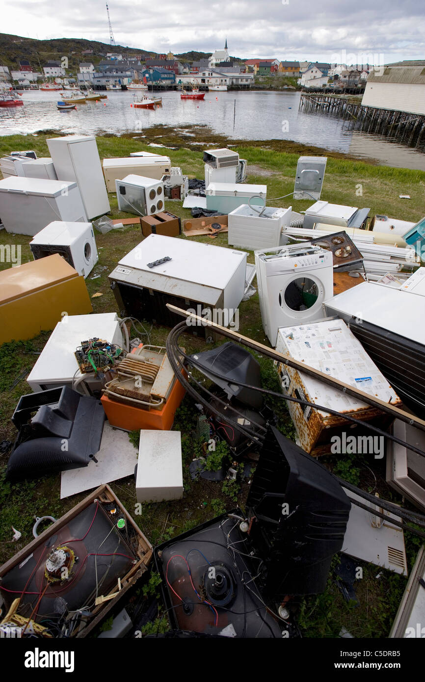 Scrap boats hi-res stock photography and images - Alamy