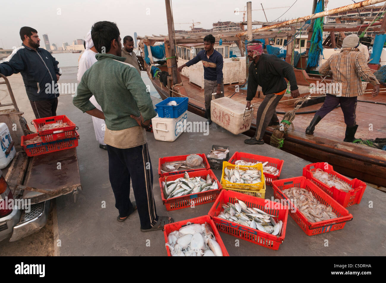 Manama bahrain dhows hi-res stock photography and images - Alamy